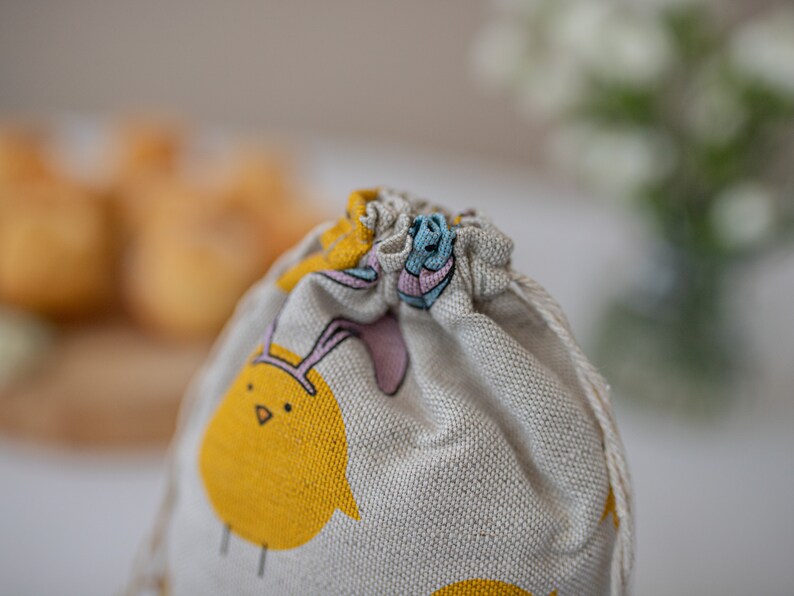 Borsa porta dolcetti pasquali in lino, stampa coniglietto e pulcino ...