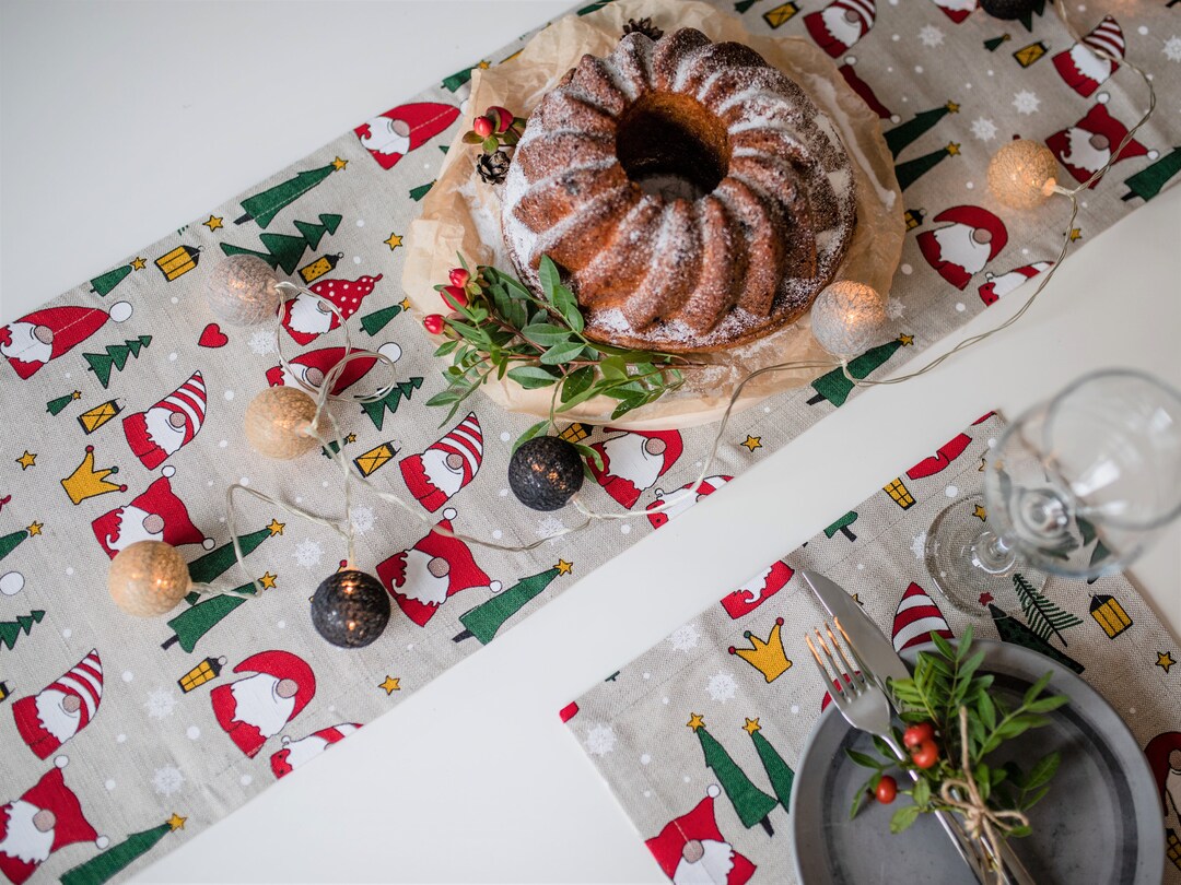 Christmas Table Runner With Santa Ornaments. Linen Table Runner With ...