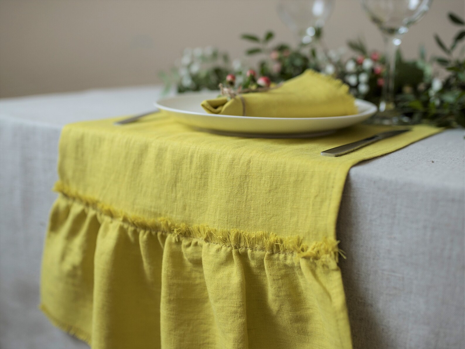 White Linen Table Runner Ruffled Table Runner Washed Linen - Etsy