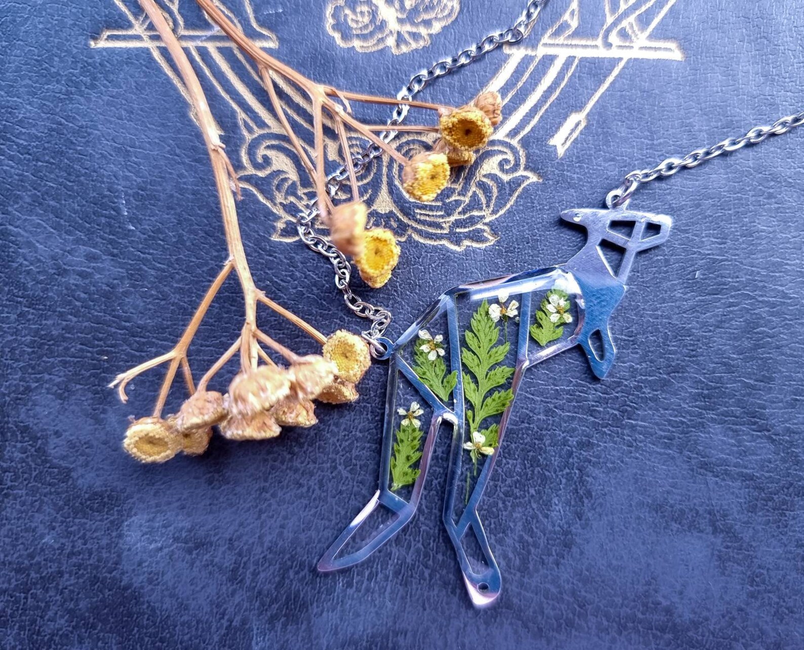 Botanical Kangaroo Necklace With Pressed Flowers Australia Symbol ...