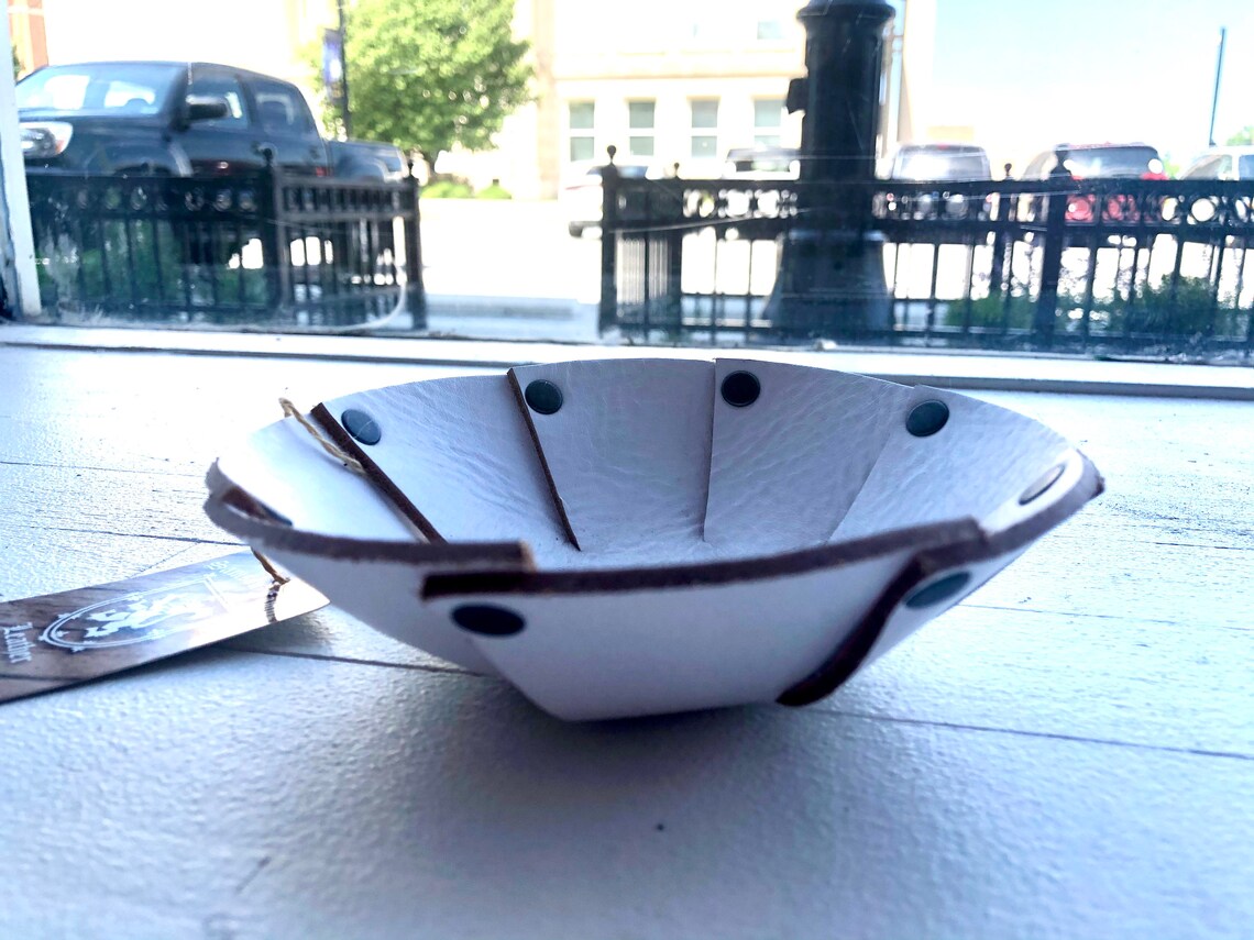 Small Leather Key and Coin Dish - Etsy