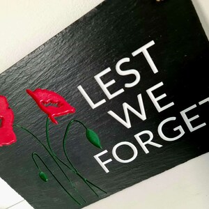 Remembrance Day Poppy 'lest We Forget' Hanging Sign - Etsy