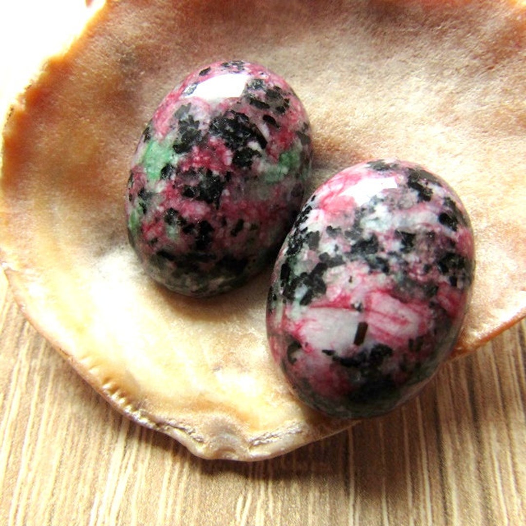 Natural Ruby Zoisite Cabochon 25x18mm Oval Ruby Zoisite Natural Green ...