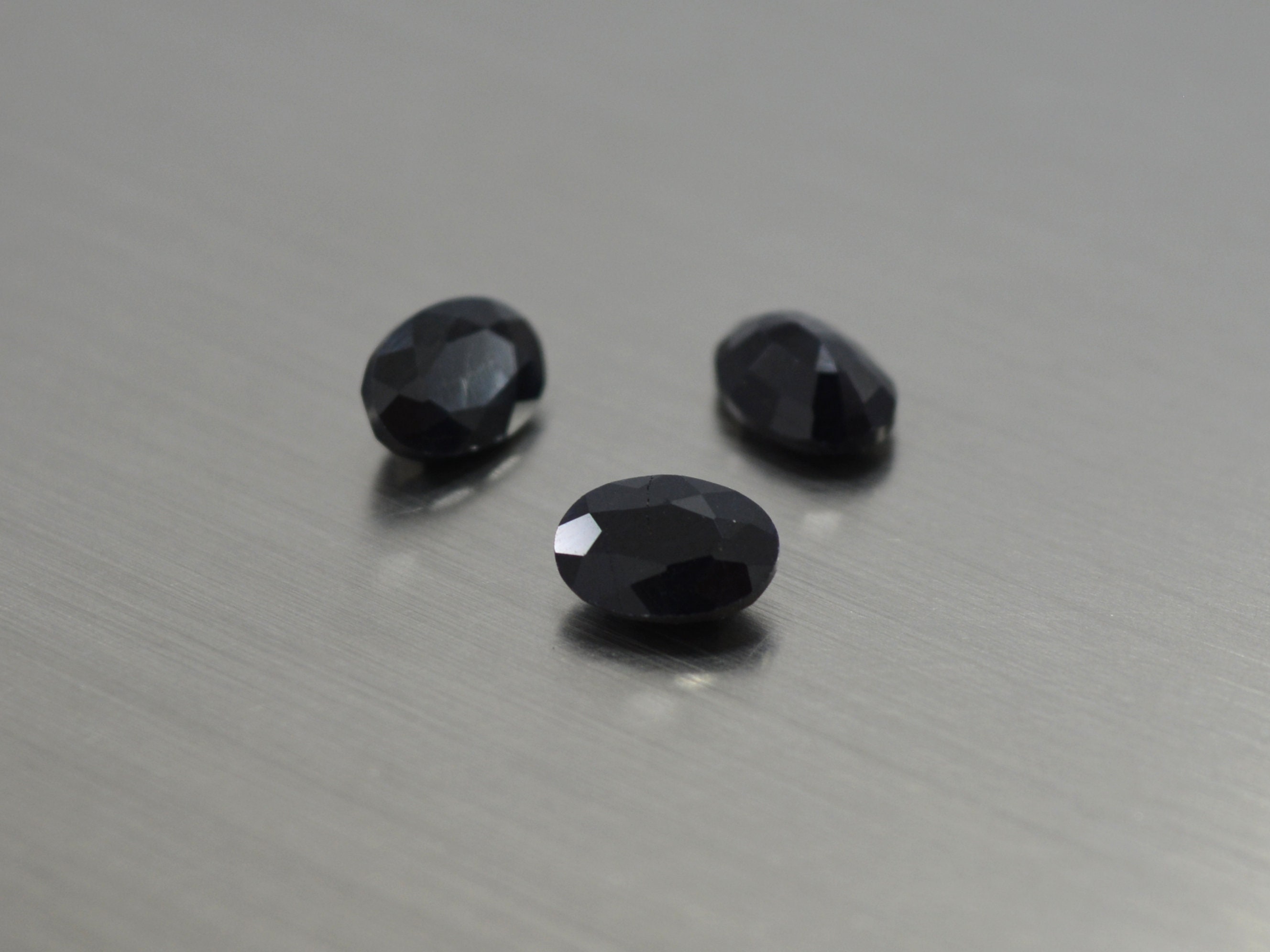 Zafiro negro natural forma ovalada 4x65x7 mm muy buen pulido | Etsy