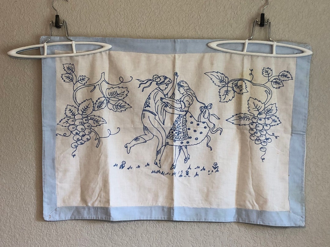 Vintage German Hand Stitched Tablecloth ~ Runner ~ 30 X 20.5 Inches ...