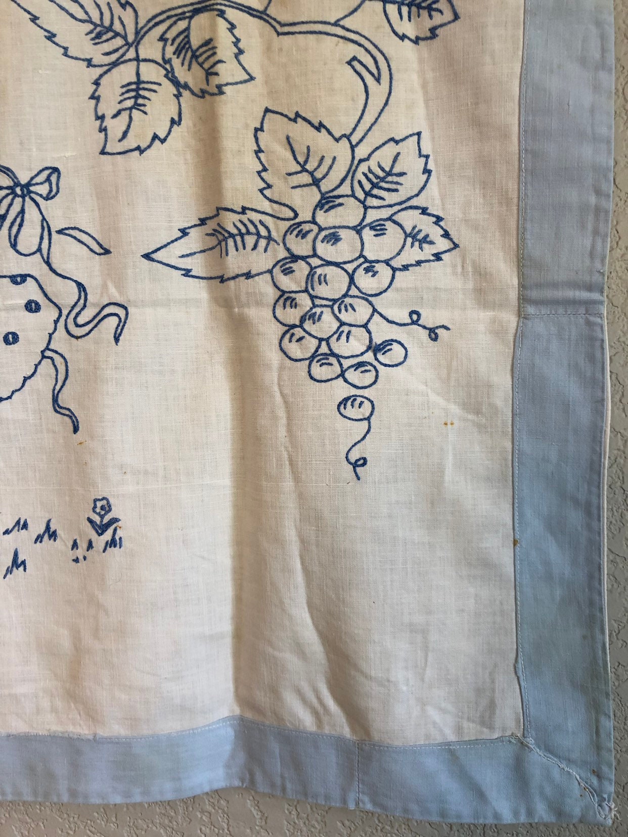 Vintage German Hand Stitched Tablecloth ~ Runner ~ 30 X 20.5 Inches ...