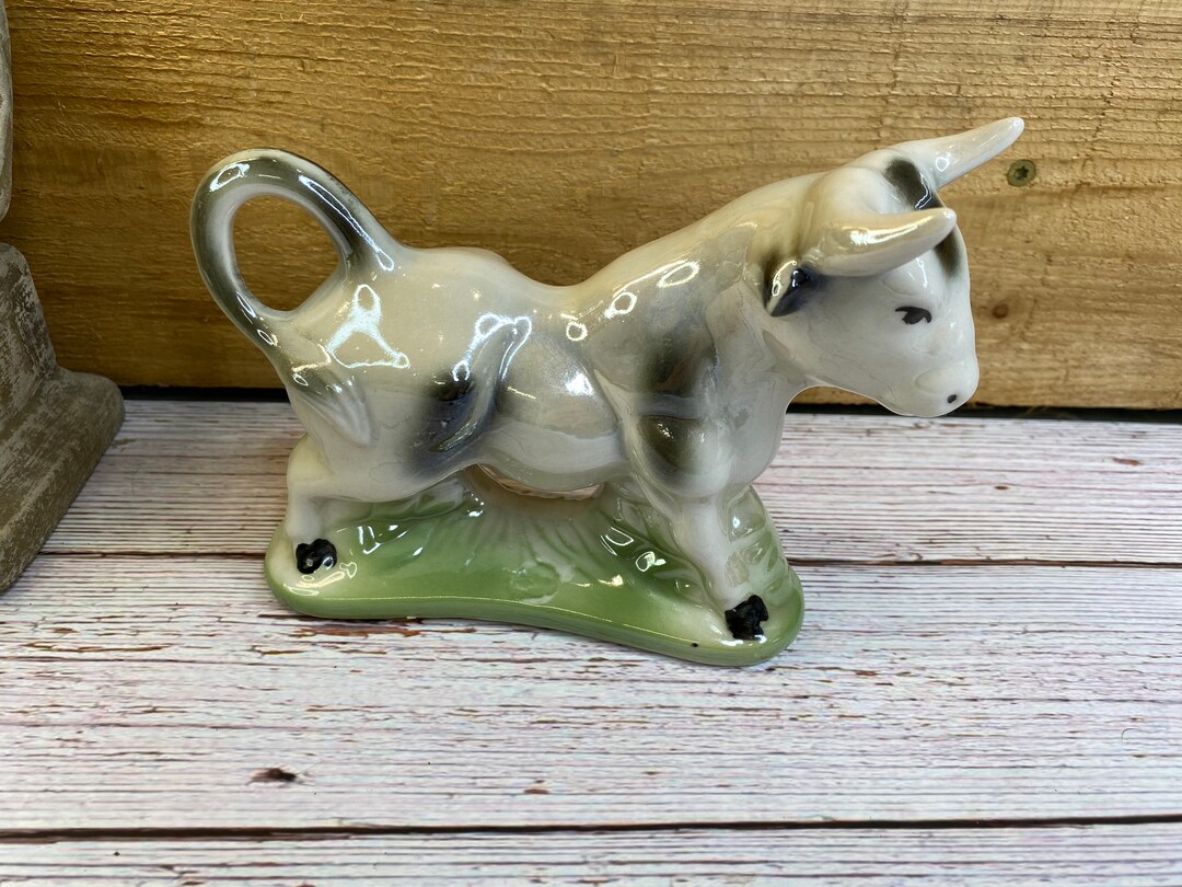 Vintage Lusterware Ceramic Bull Figurine ~ Handpainted ~ Made in Brazil ...