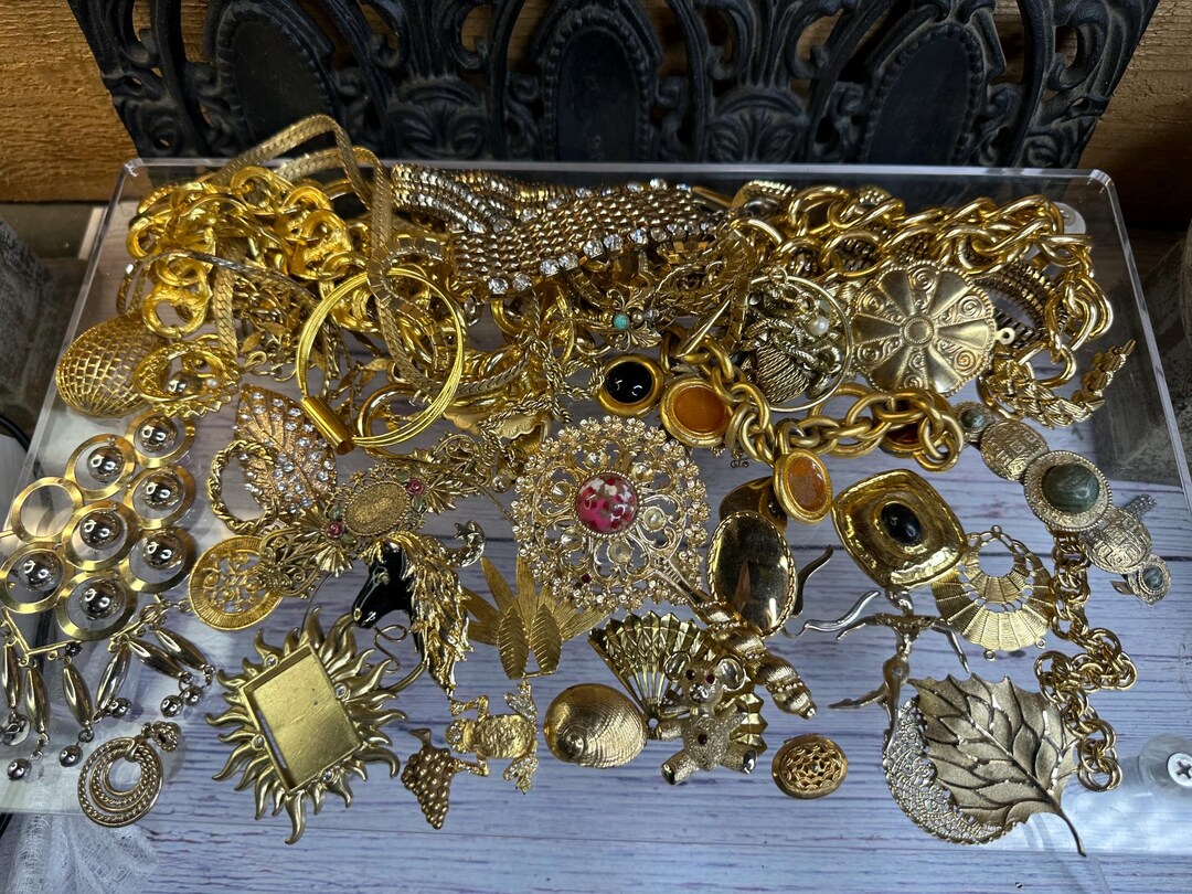 2ibs 5oz Goldtone Inspired Junk Jewelry Craft Lot ~ Parts Beads Repair ...