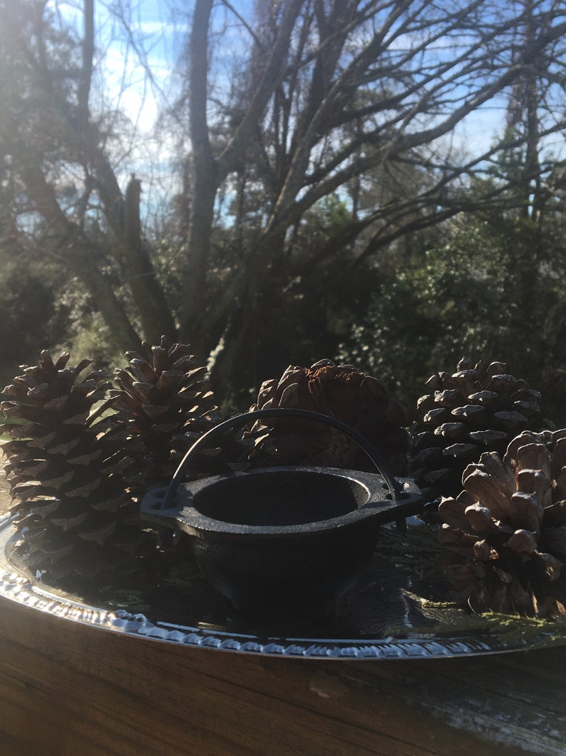 Cast Iron Cauldron with handle | Etsy