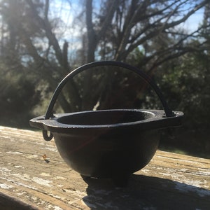 Cast Iron Cauldron With Handle | Etsy