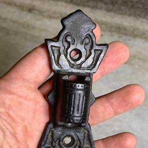 Antique Victoria Cast Iron Metal Oil Lamp Light Hang Wall Mount Plate ...