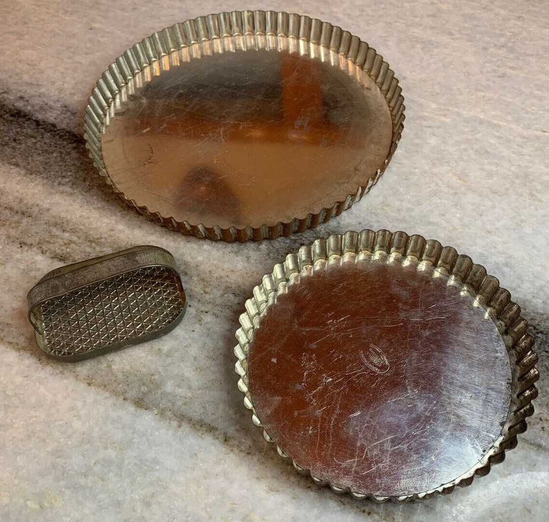 Antique Pie Tins Pan Dish Pop-out Removeable Bottoms Custard Cheesecake ...