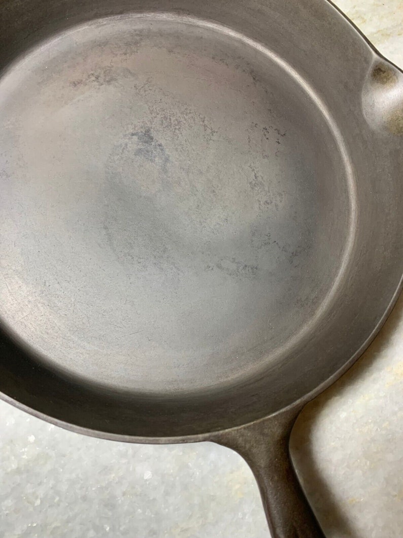 Flat Extra Large 13" Antique Cast Iron Skillet Pan Favorite Piqua Ware ...
