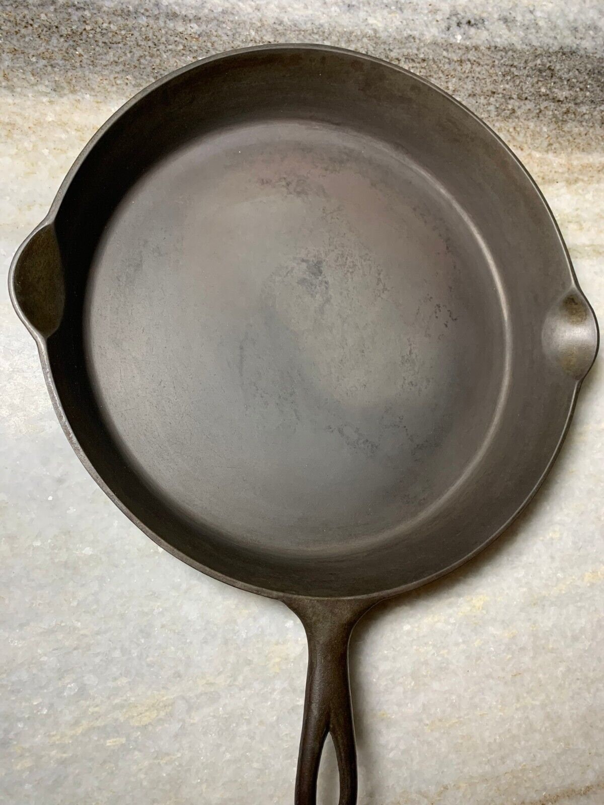 Flat Extra Large 13" Antique Cast Iron Skillet Pan Favorite Piqua Ware ...