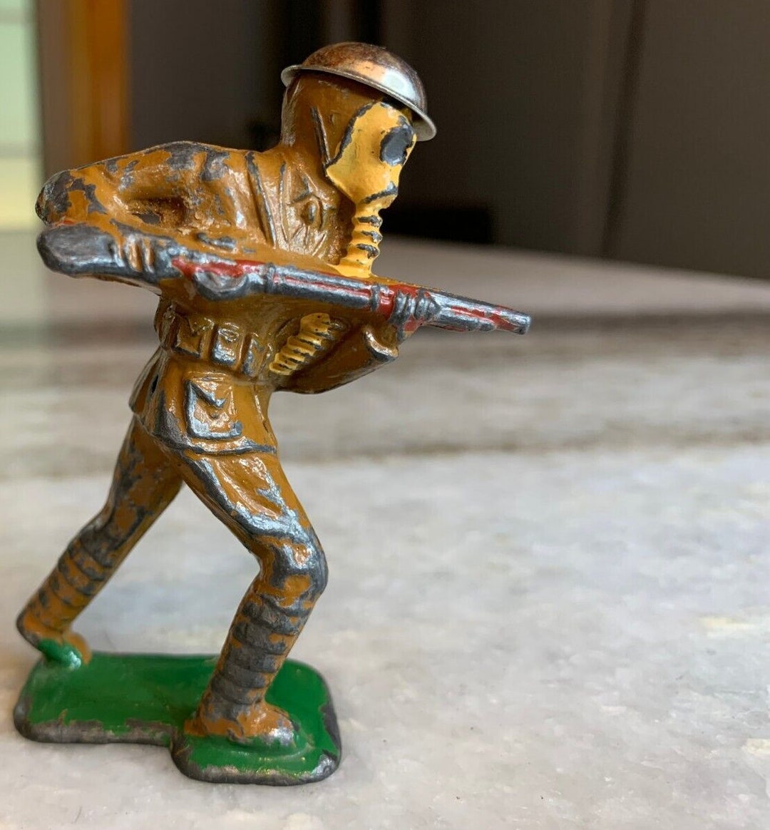 Superb Antique Leaded Figure/figurine Gas Mask Macabre Apocalyptic ...