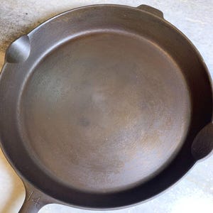 Massive Huge Extra Large Cast Iron Fry Pan Skillet #14 15.25" Wagner ...