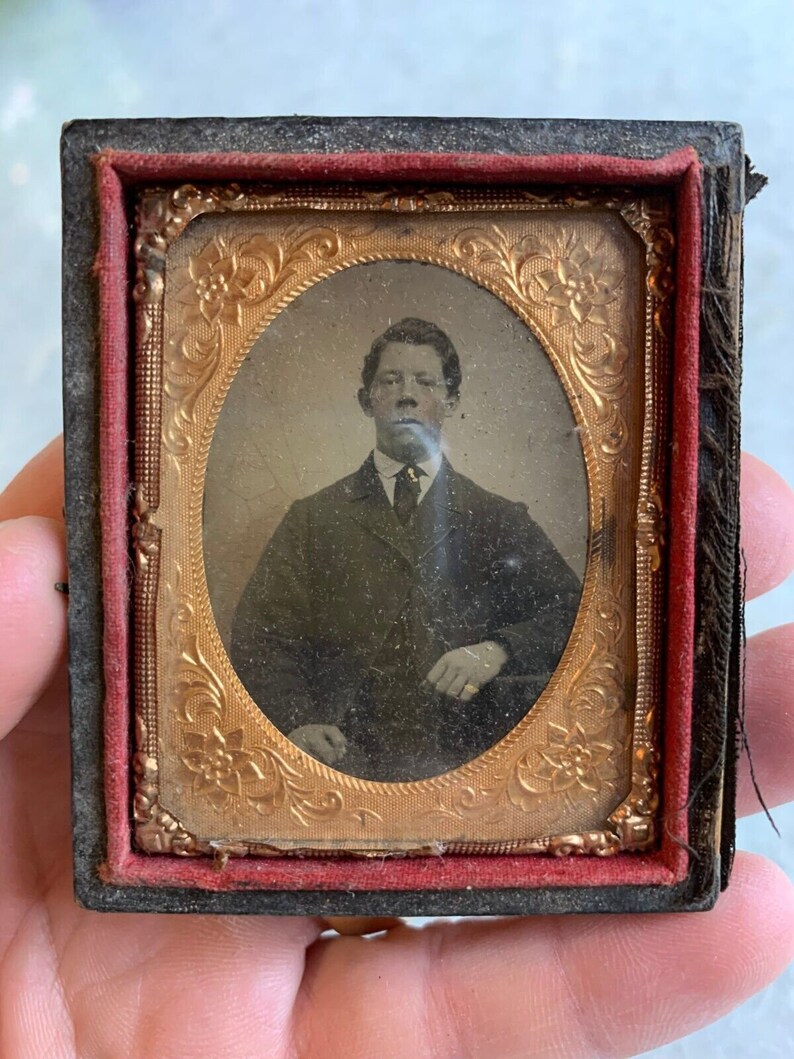 Antique Victorian Tintype Photo Gilded Picture Frame Man W/gold ...