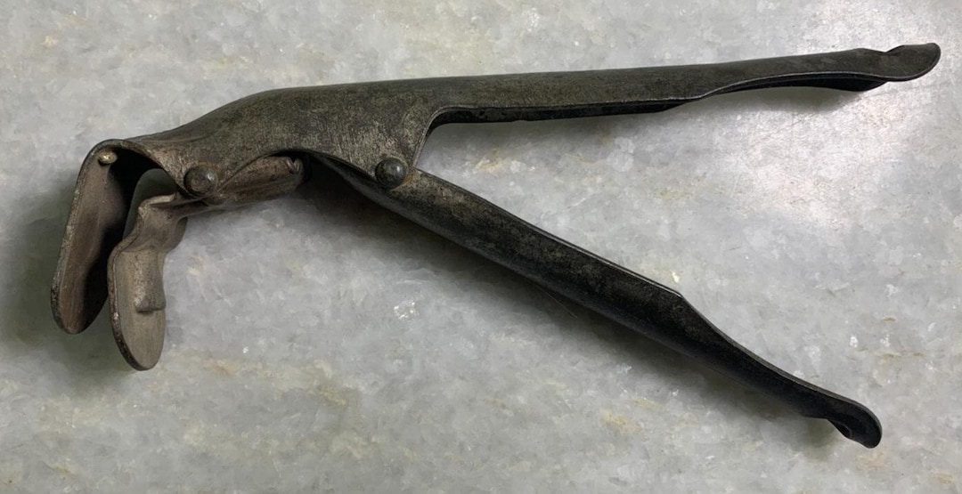 Antique Vintage Metal Steel Hand Clamp Tong Tongs Hot Plate Plates Pots ...