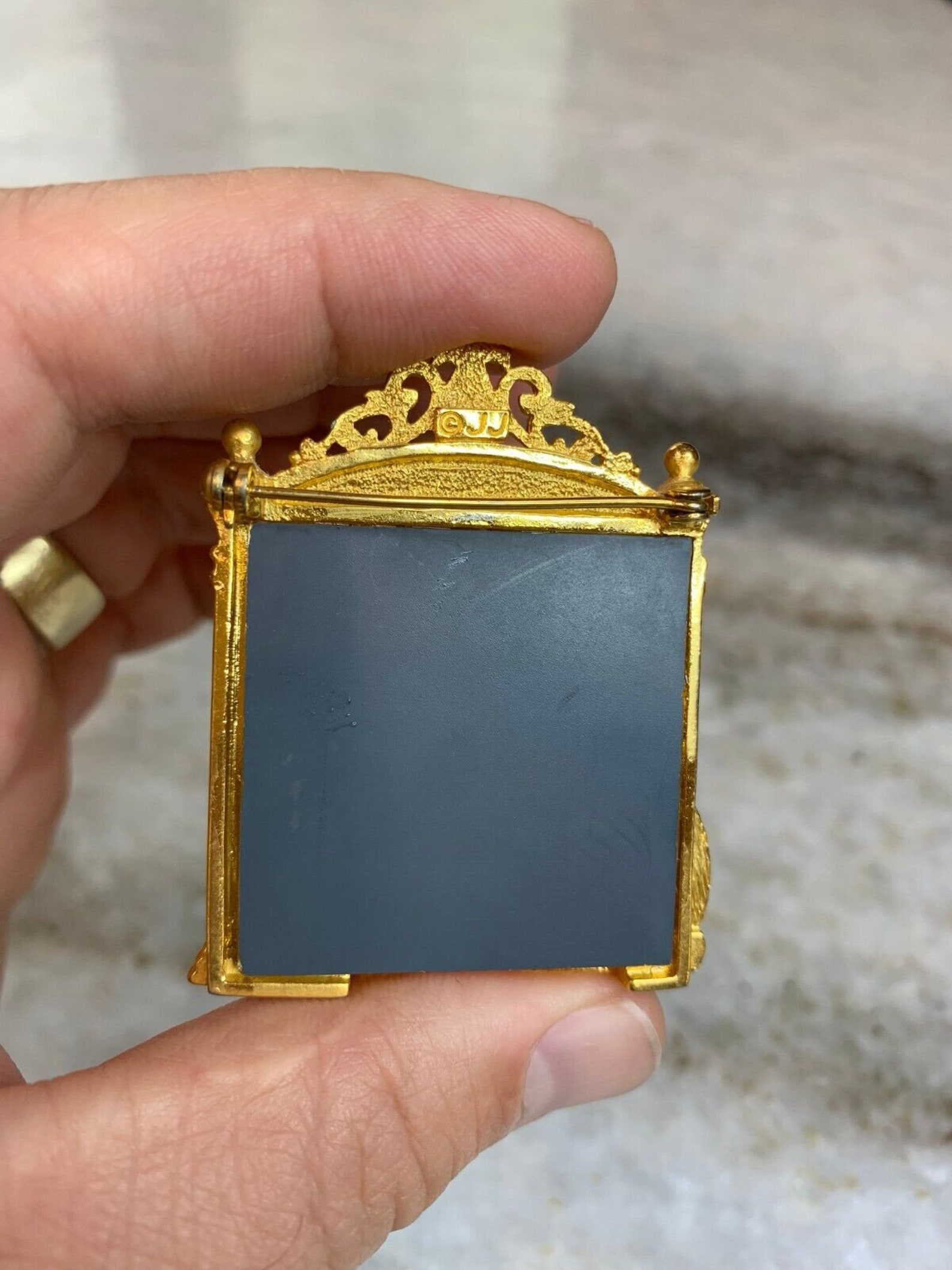 Vintage Cat Looking at Itself in Mirror Pin/brooch/obidome Gold/gilded ...