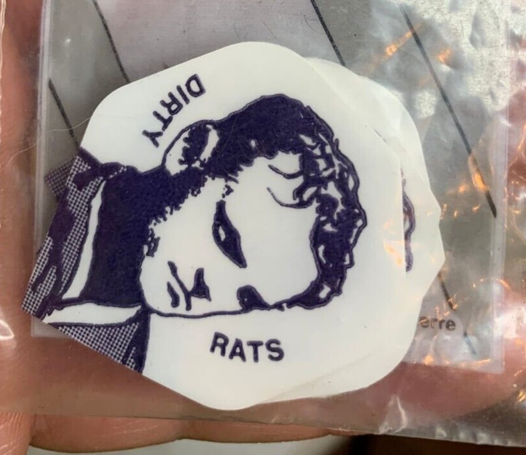 Rare: Vintage Durro Dart Fins Wings Flights Dirty Rats! - Etsy