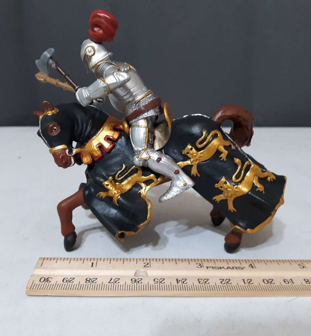 2005 Papo Jousting Gray Knight and Black Blanket Horse Armored Vintage ...