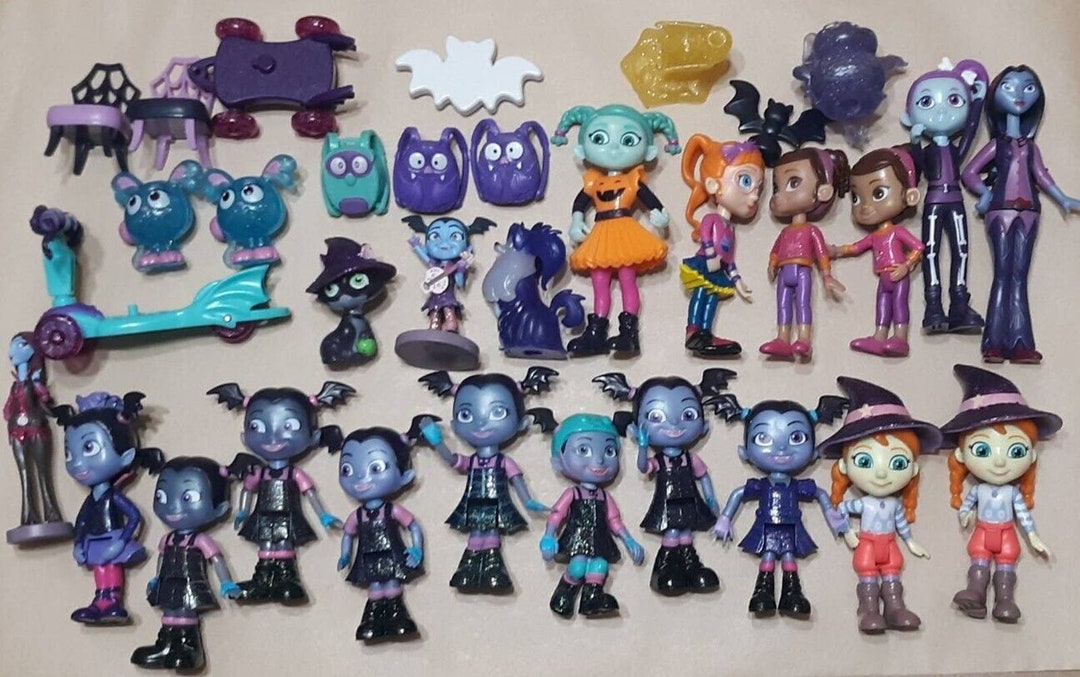 Disney Jr Vampirina Hauntley Halloween Character Figures & Accessories ...