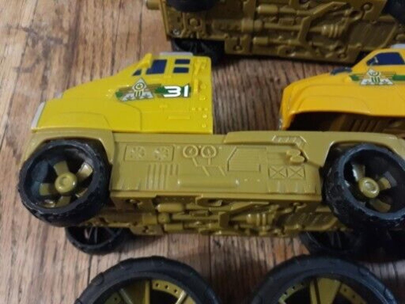 2002 Matchbox Magna Wheels Vintage Toy Truck Trucks Replacement Parts ...