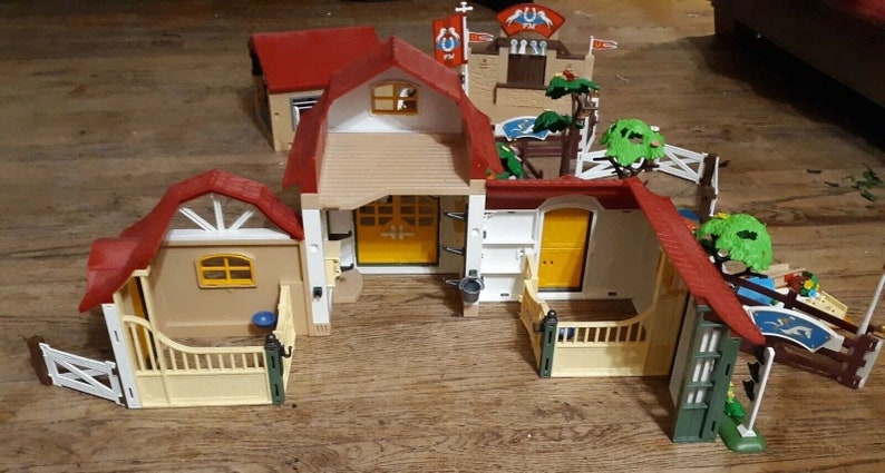Playmobil Large Horse Farm 6926 Equestrian Horses Stables Barn ...