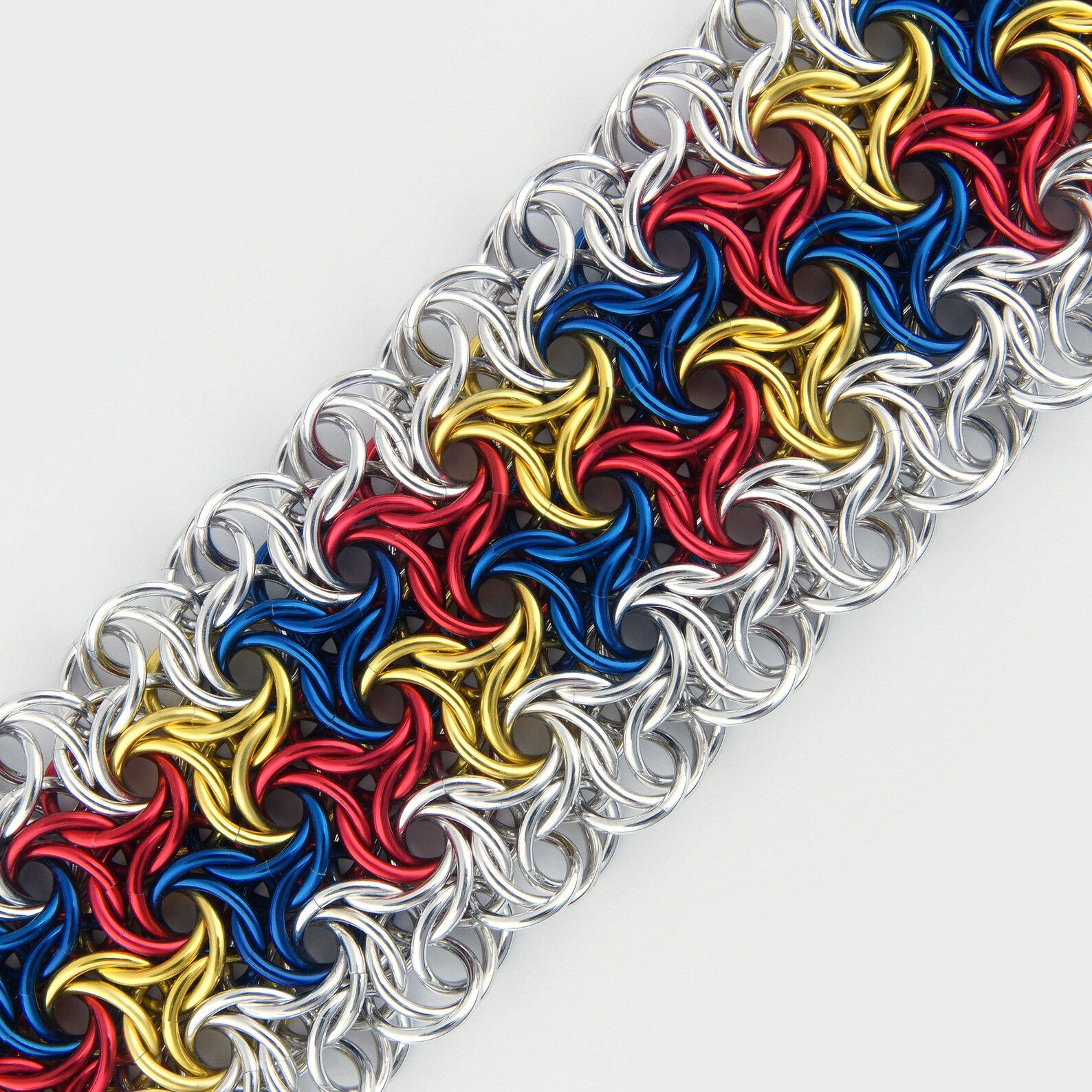 Tutorial: Moorish Rose Bracelet With a Seamless Triskeles Pattern - Etsy