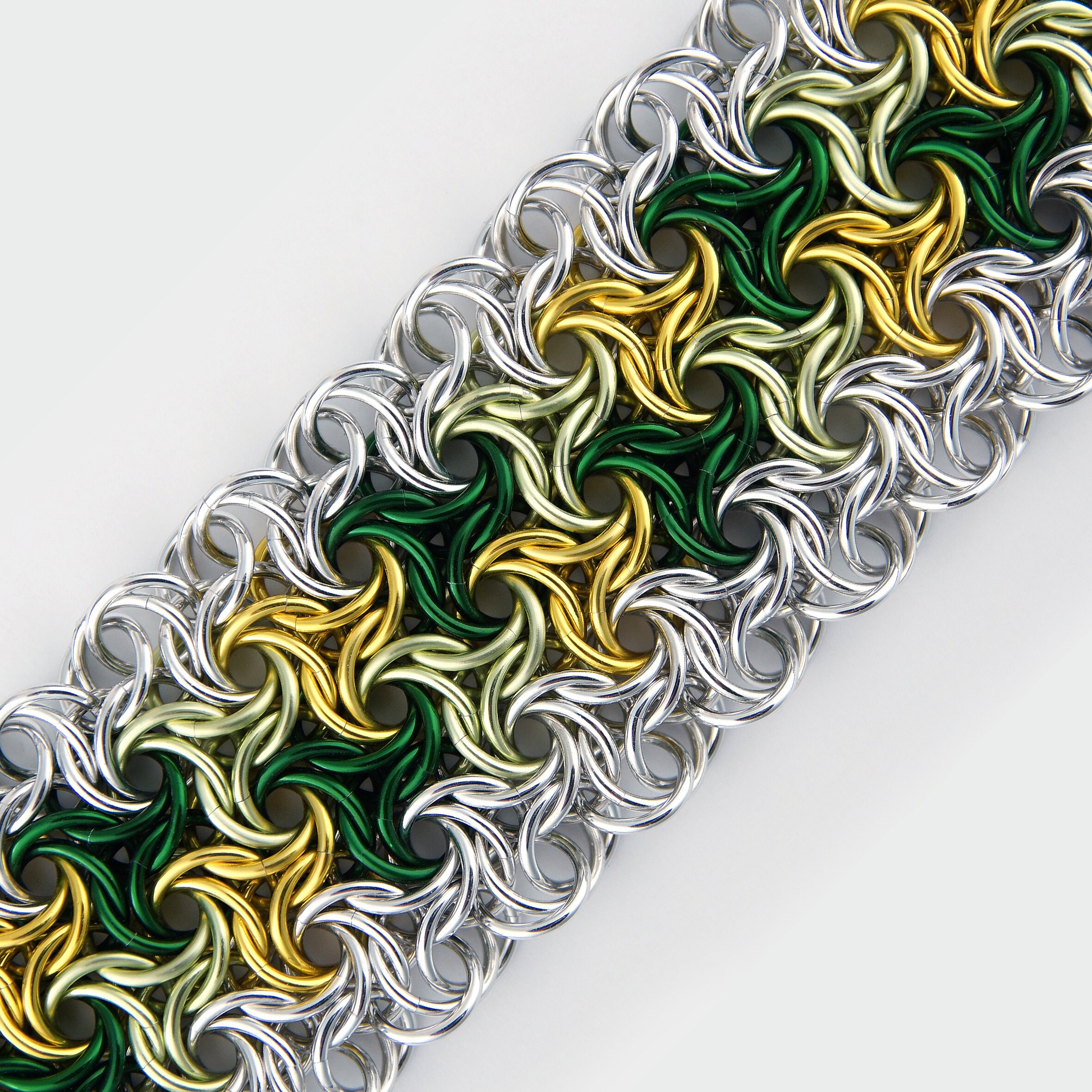 Tutorial: Moorish Rose Bracelet With a Seamless Triskeles Pattern - Etsy