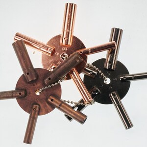 Set 3x Clock Winding Keys Spider All Sizes Wind Old Clocks Winders Odds ...