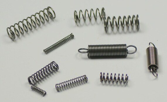 10 Mixed Springs Clocks Small Assorted 10-32mm Long - Etsy