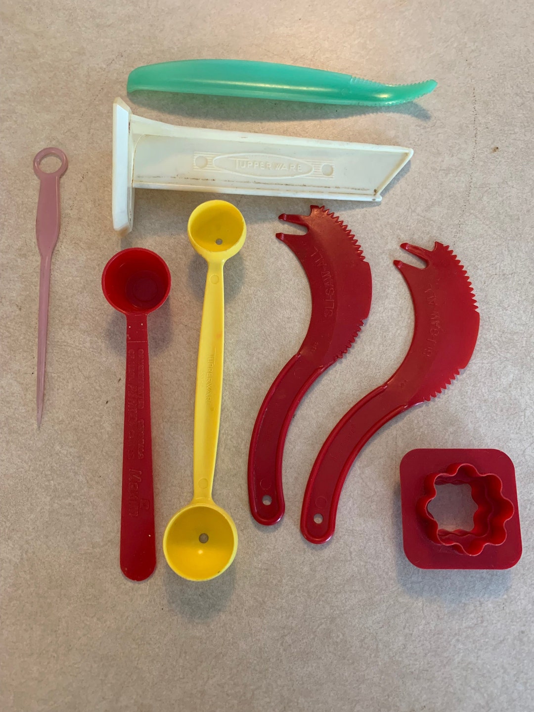 Vintage Tupperware Kitchen Gadgets Scoop Utensils - Etsy