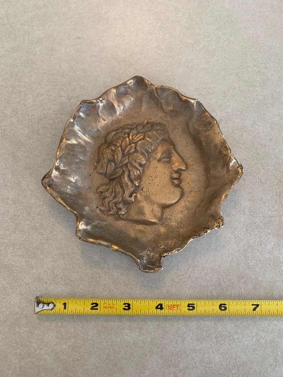 art deco bronze chest - Gem