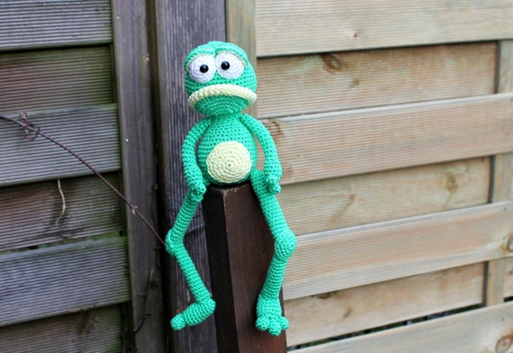 Fred the Frog Crochet Pattern | Etsy