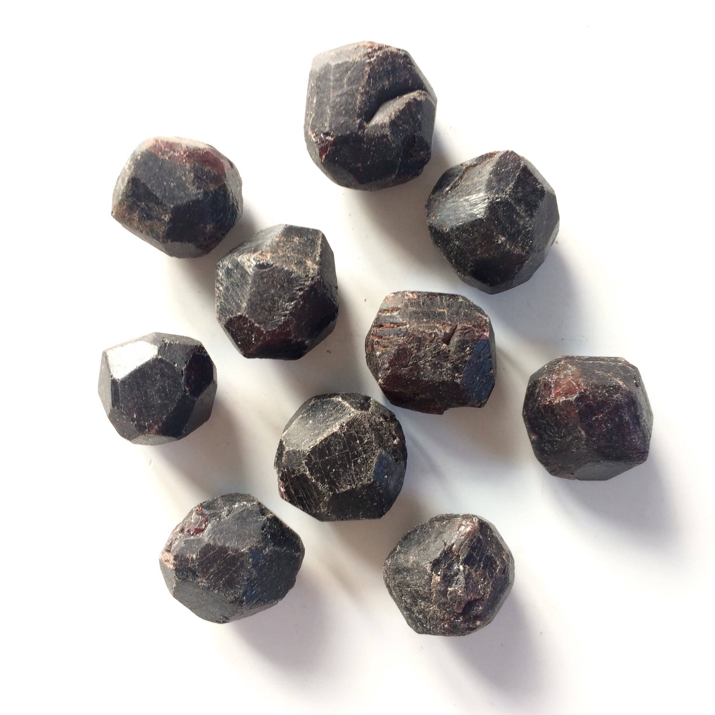 Red garnet crystal stones natural raw 2cm | Etsy