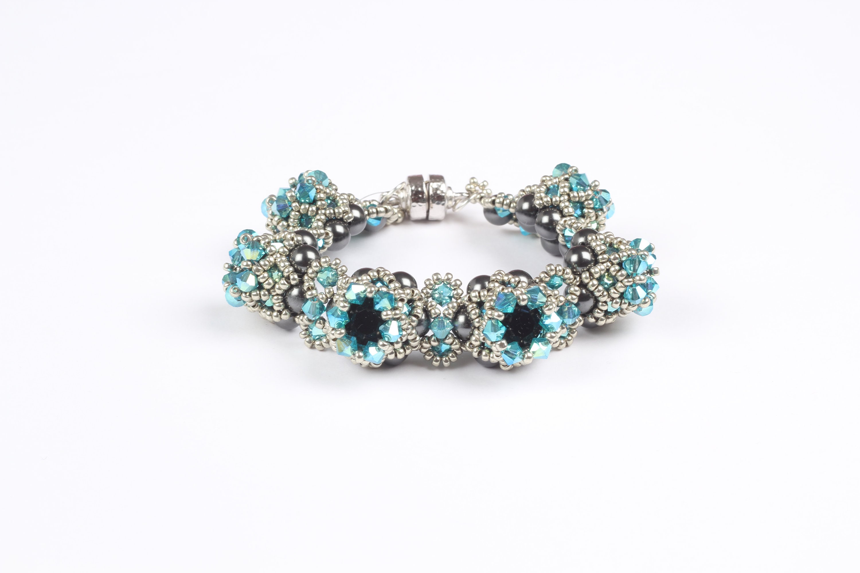 Tutorial for 'pretty Crowns All in a Row' Bracelet. Beading Pattern ...