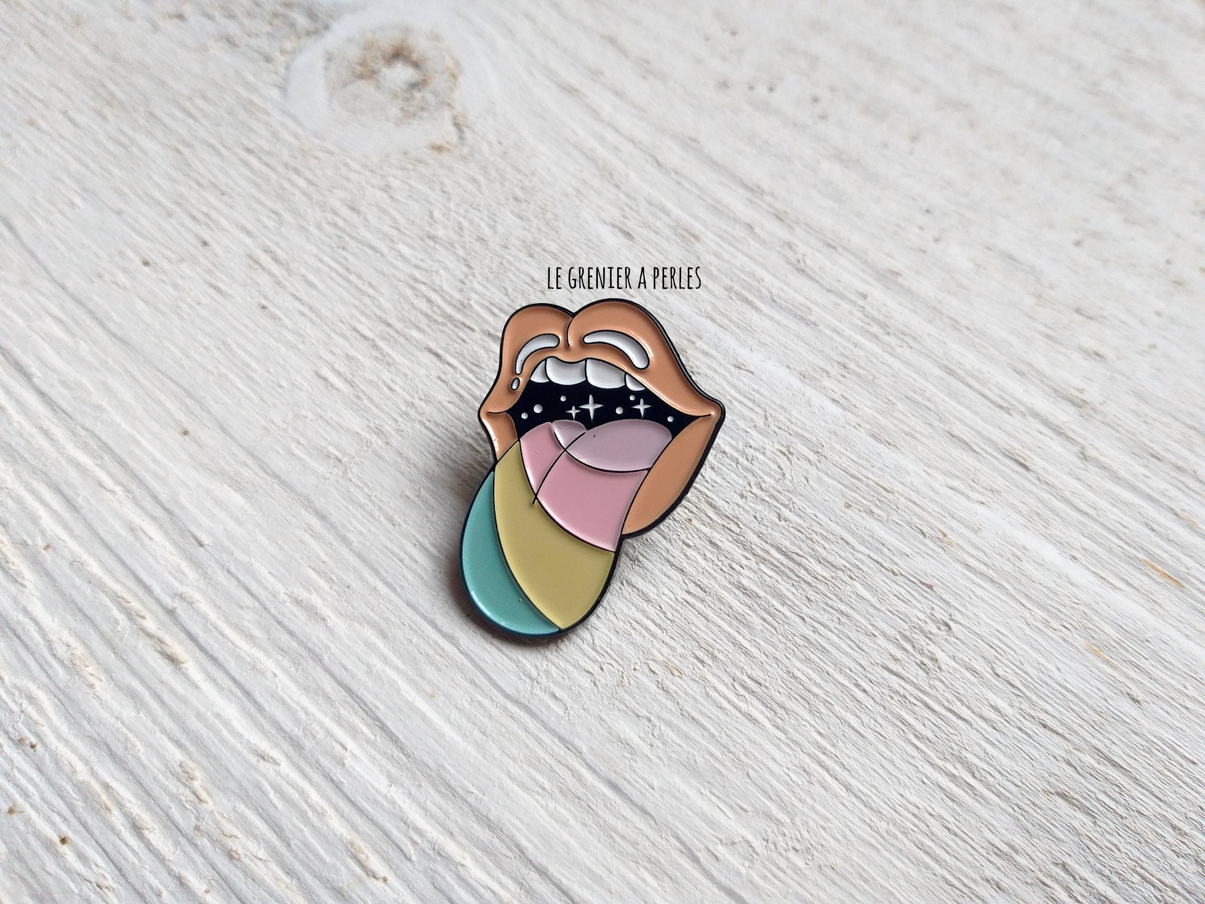 Cartoon Flapping Lizard Tongue