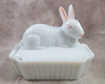 Vintage Milk Glass Bunny Candy/butter Dish With Lid Westmoreland - Etsy