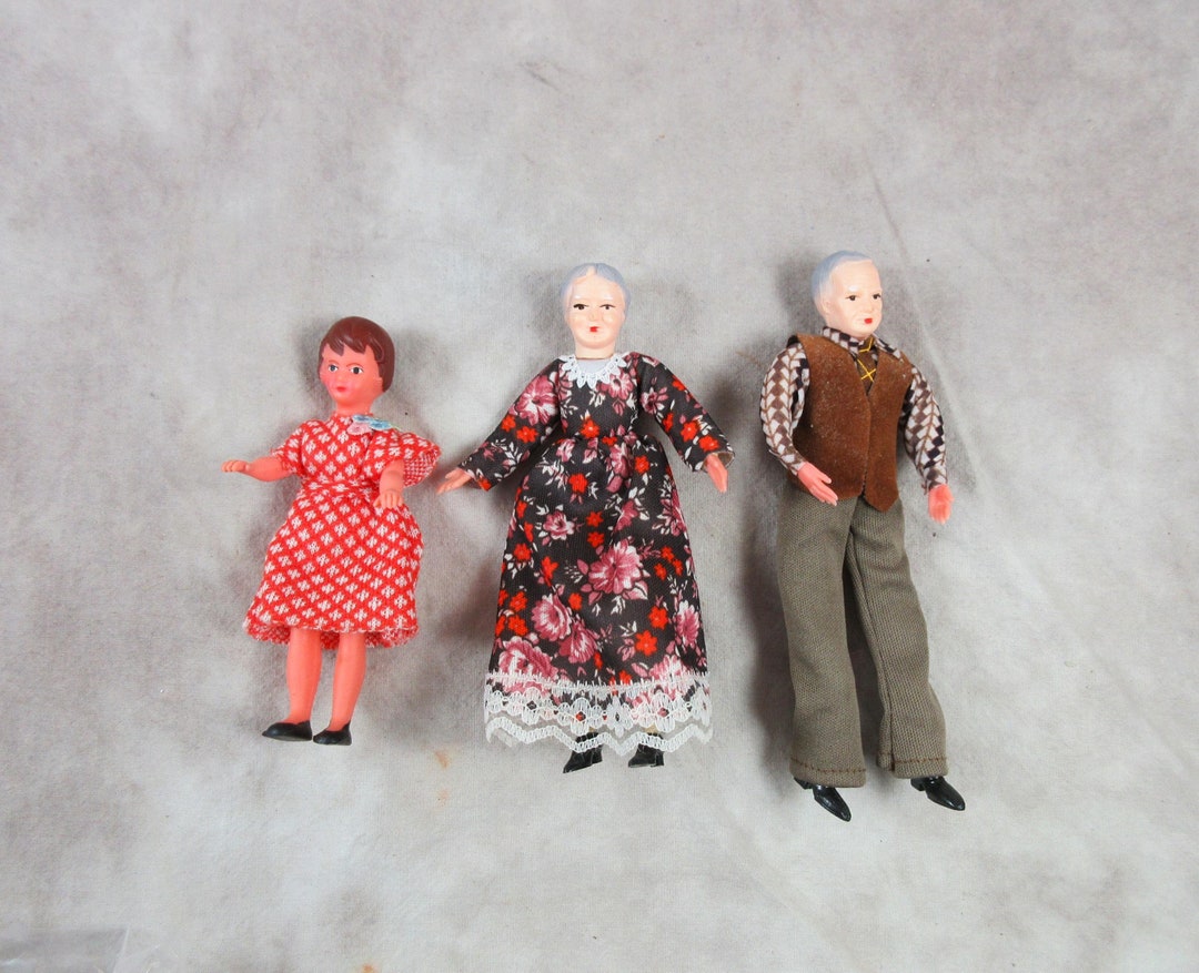 Pair of CACO Style Dollhouse Dolls Thread Wrapped Gray Couple Vintage ...