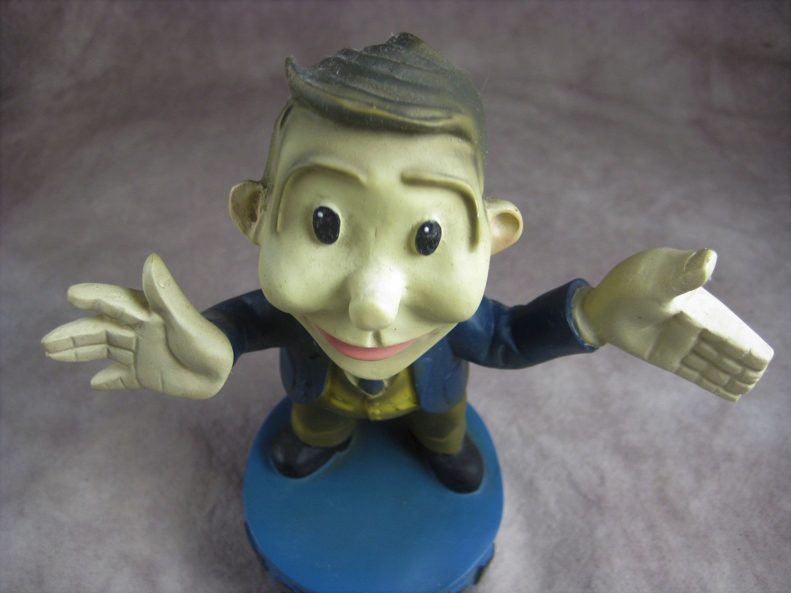 Bobble Head Fred - Fossil Watch Collector Club Bobbing Head Advertising ...