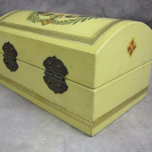 Lacquered Hinged Valet TRINKET BOX With Dovetail Joints - Birds and ...