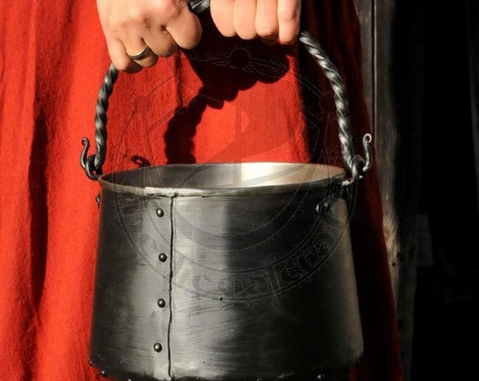 Steel Cauldron 1/2 Gallon , 2 Litr, Hand Forged, Historical Handicraft ...