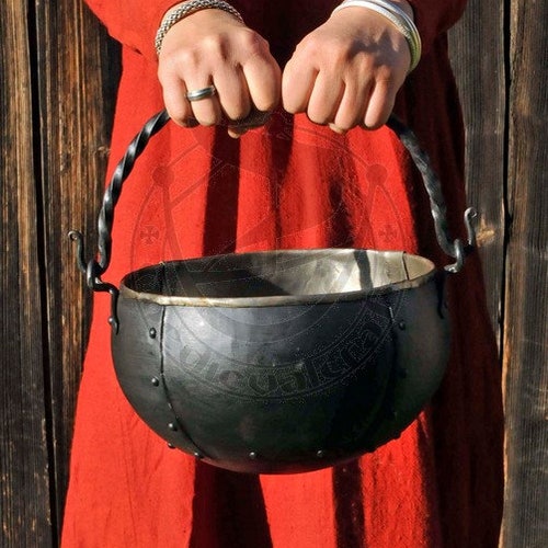Forged Metal Cauldron 3L - Etsy