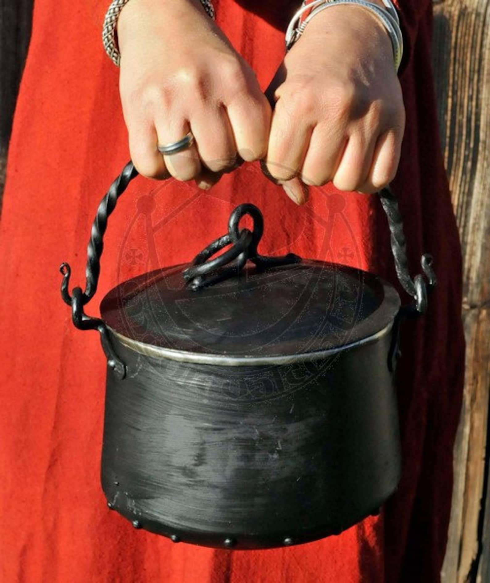 Forged Metal Cauldron 3L - Etsy