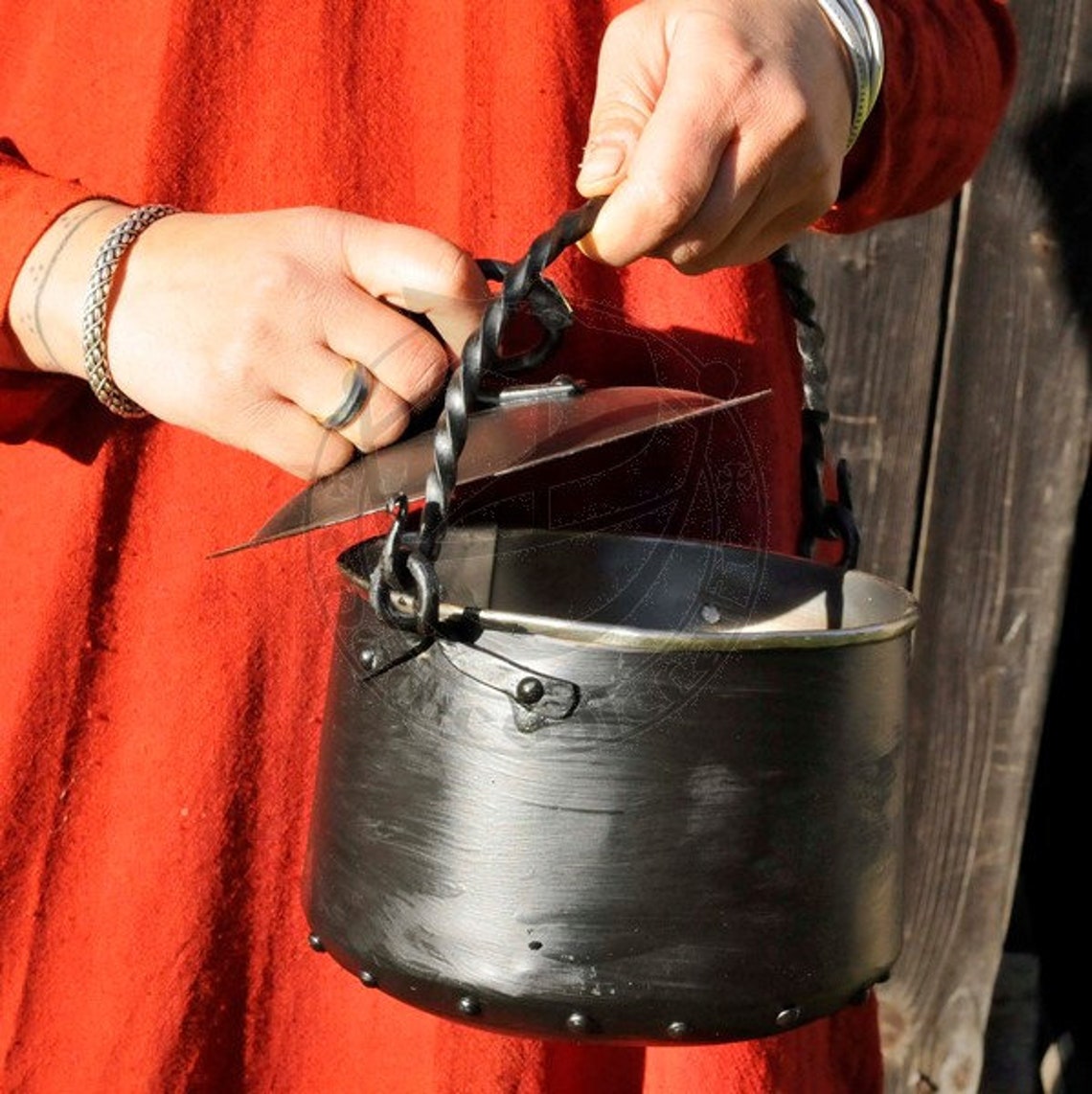 Forged Metal Cauldron 3L - Etsy