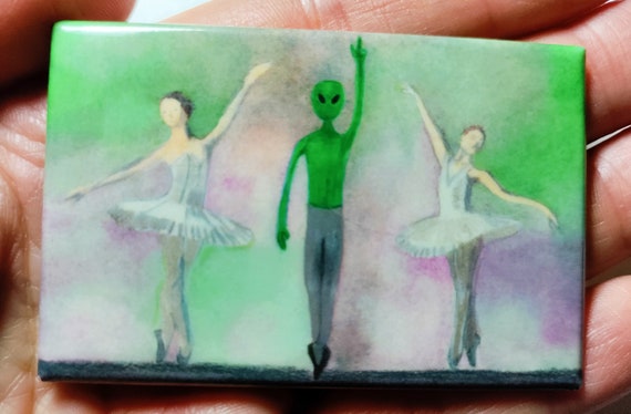 Refrigerator Magnets Kitchen & Dining Kitchen Décor alien dancing with ...