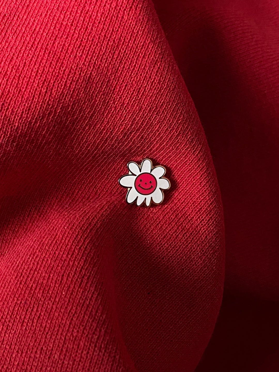 Teeny Daisy Hard Enamel Pin // Lapel Pins, Pin Collection, Kawaii Pins ...
