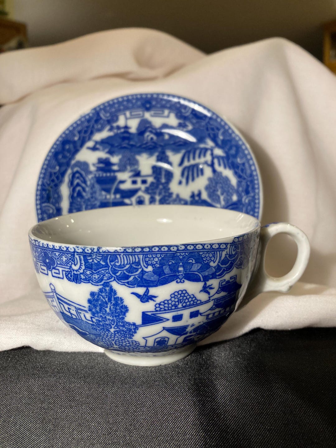 Vintage Blue Willow Cup and Saucer - Etsy