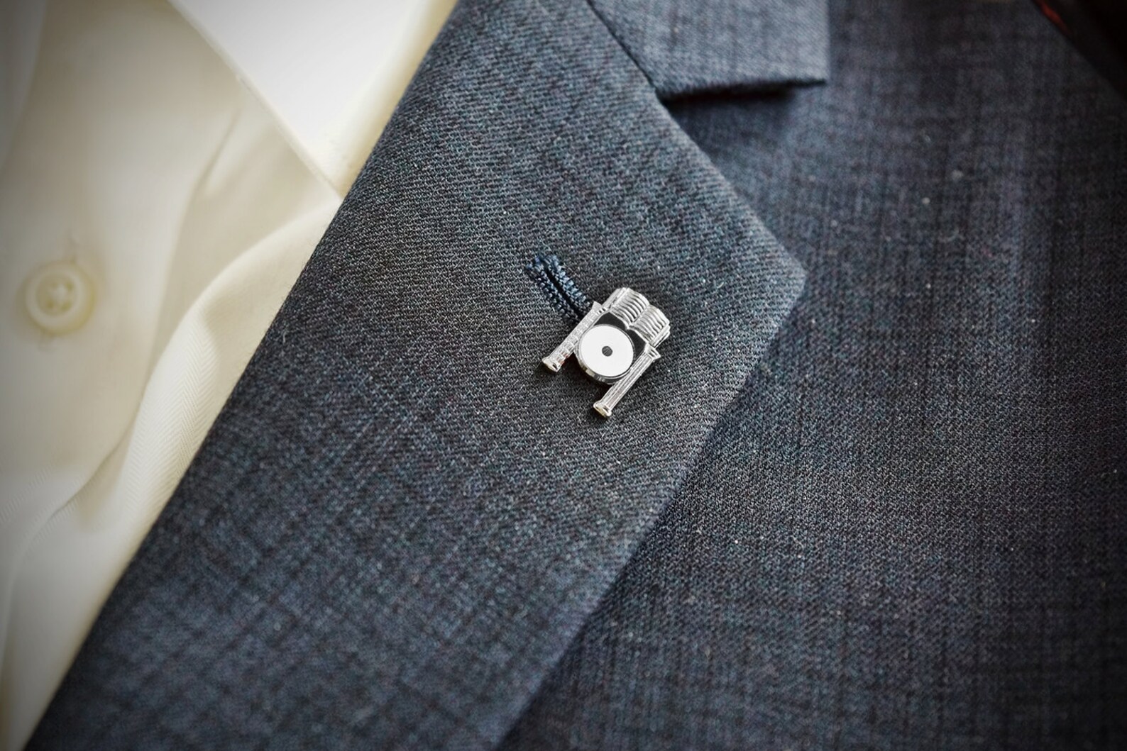 Point Within a Circle Inside Columns Masonic Lapel Pin - Etsy